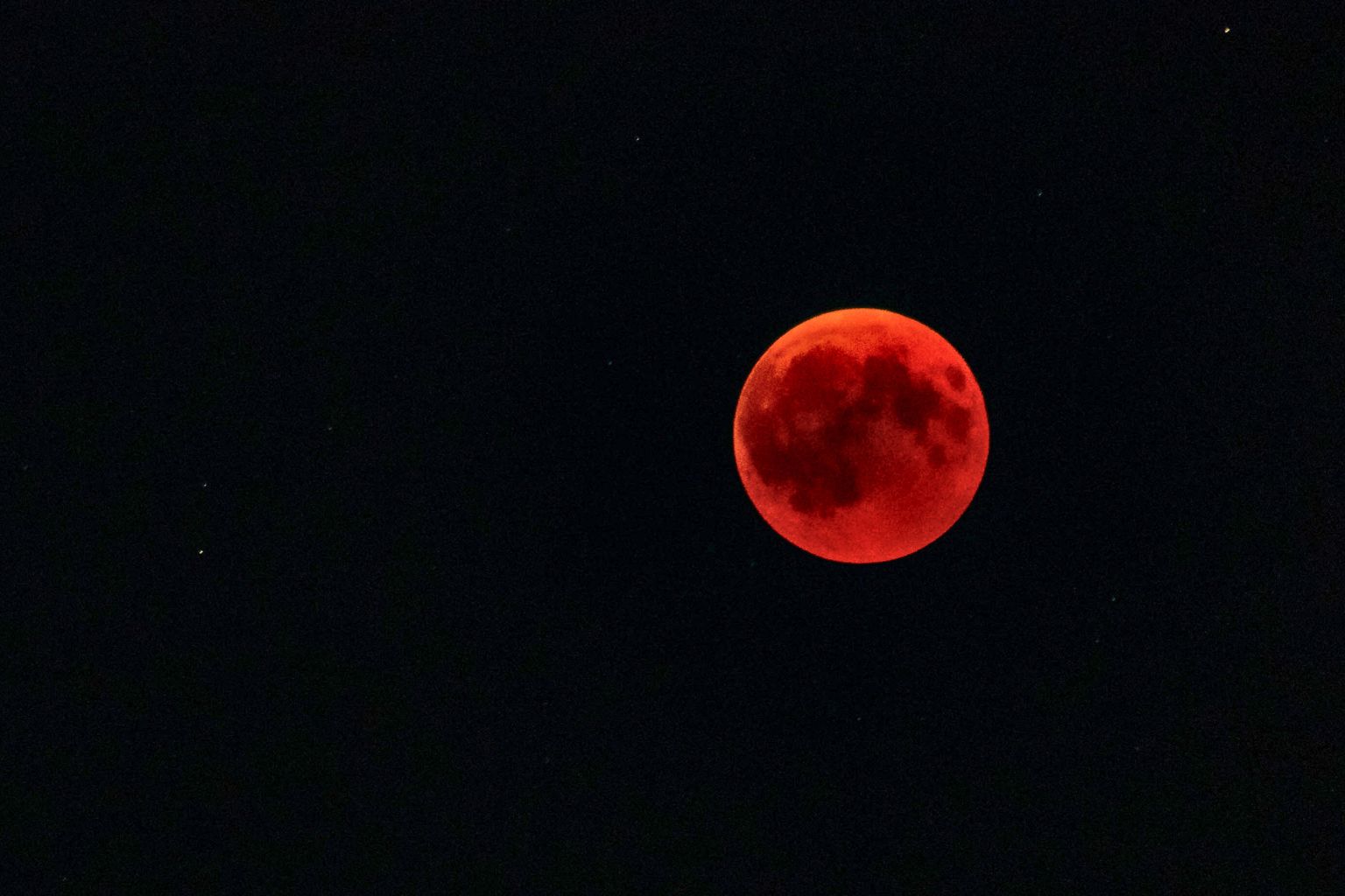 Blood Moon 7–8 September 2025: Gerhana Bulan Total Terlama Sejak 2022 ...